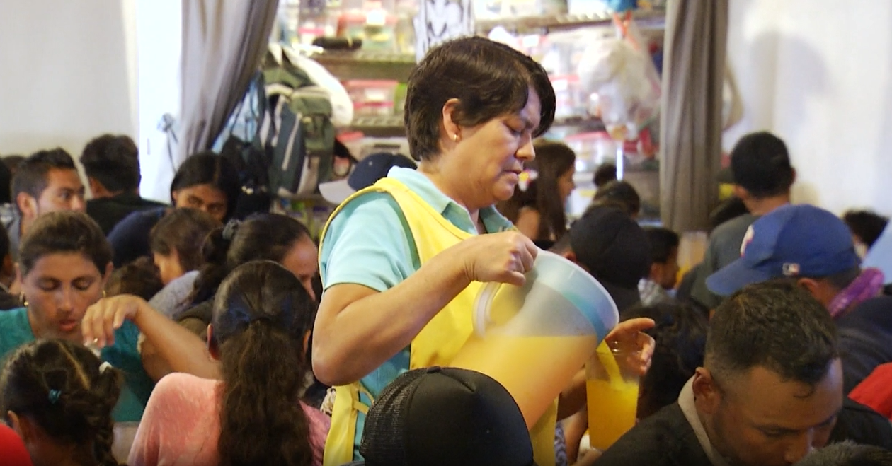 Kino Border Initiative aids migrants and deportees - Arizona PBS