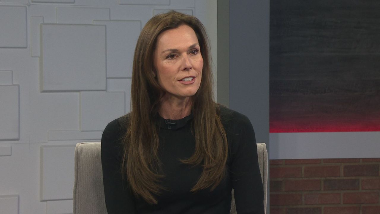 Arizona journalist writes true crime memoir featuring AZ ties - Arizona PBS Arizona journalist writes true crime memoir featuring AZ ties - Arizona PBS